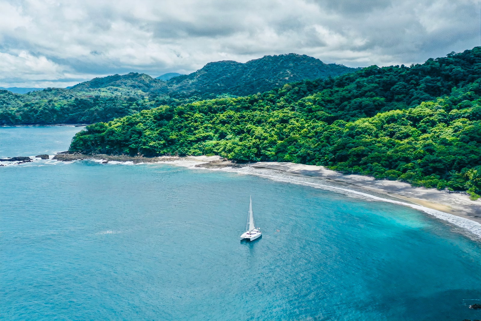 Discover Costa Rica | LuxGive